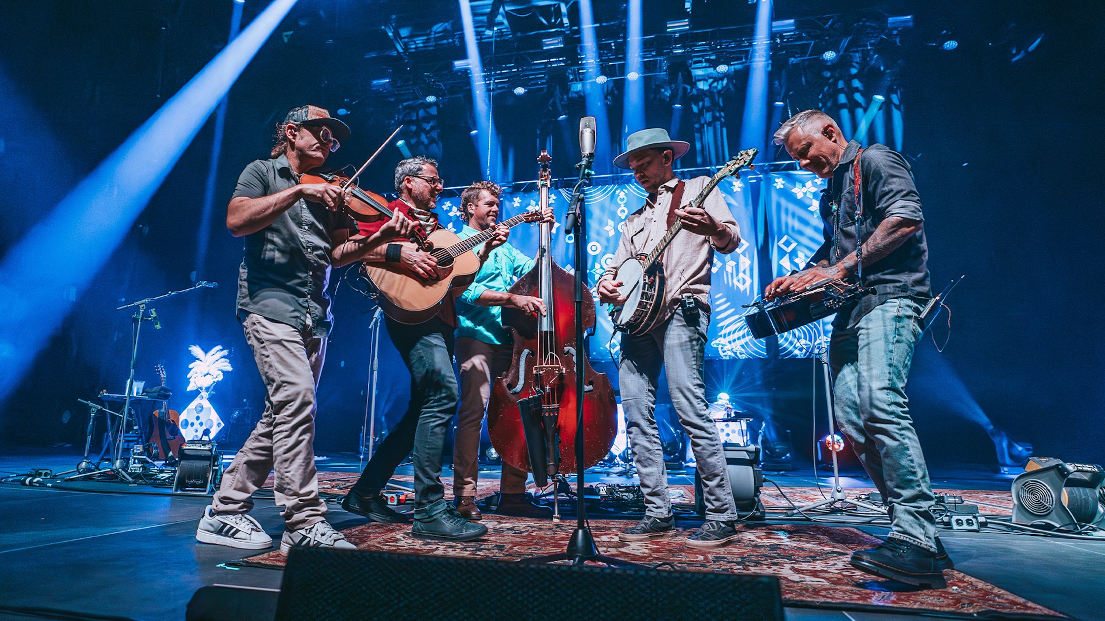 The Infamous Stringdusters | Seated