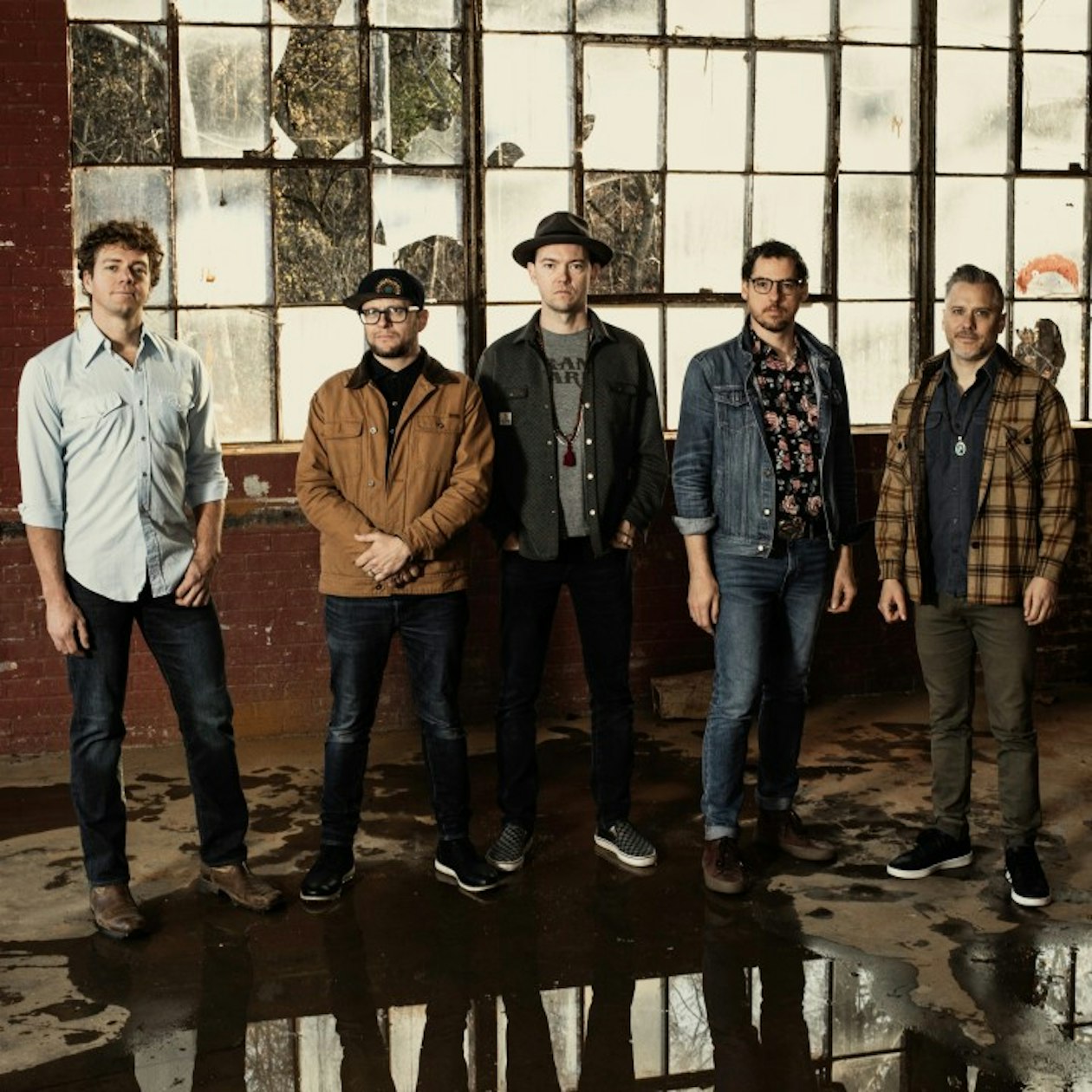 The Infamous Stringdusters | Seated
