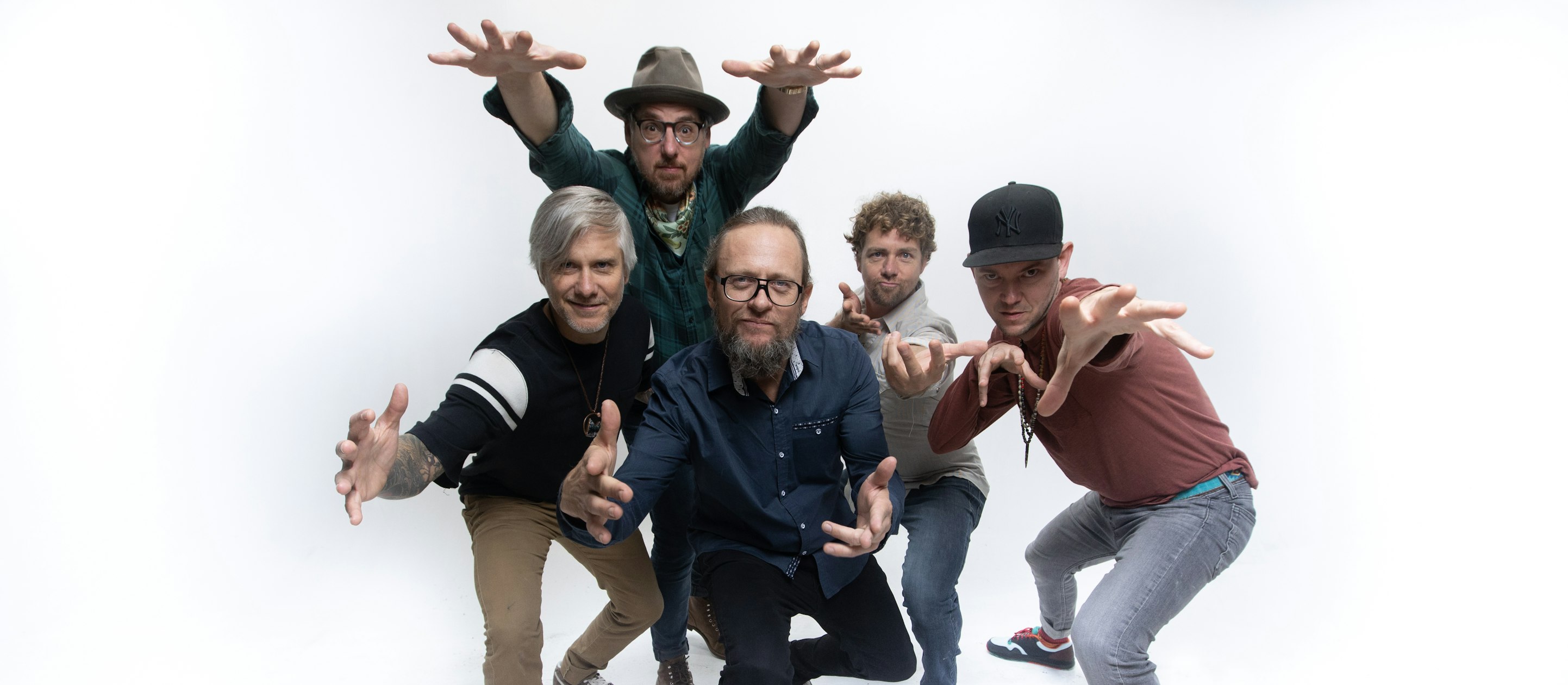 The Infamous Stringdusters | Seated